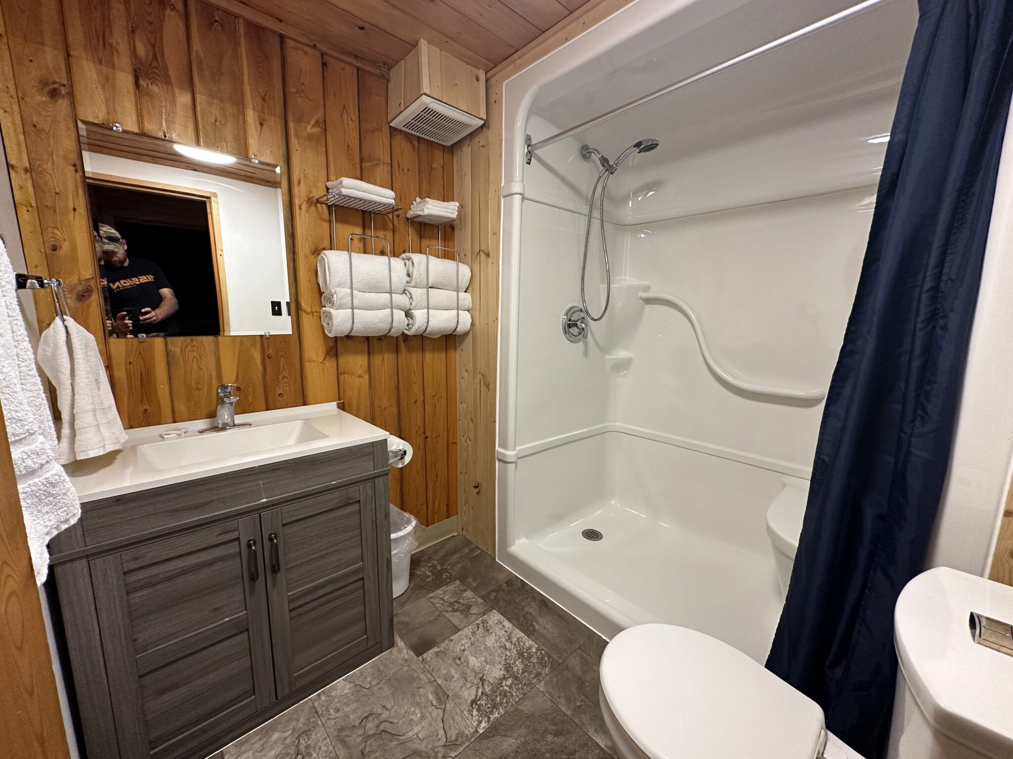 Accommodations | Canada's Fishing & Hunting Vacation Destination | Wekusko Falls Lodge